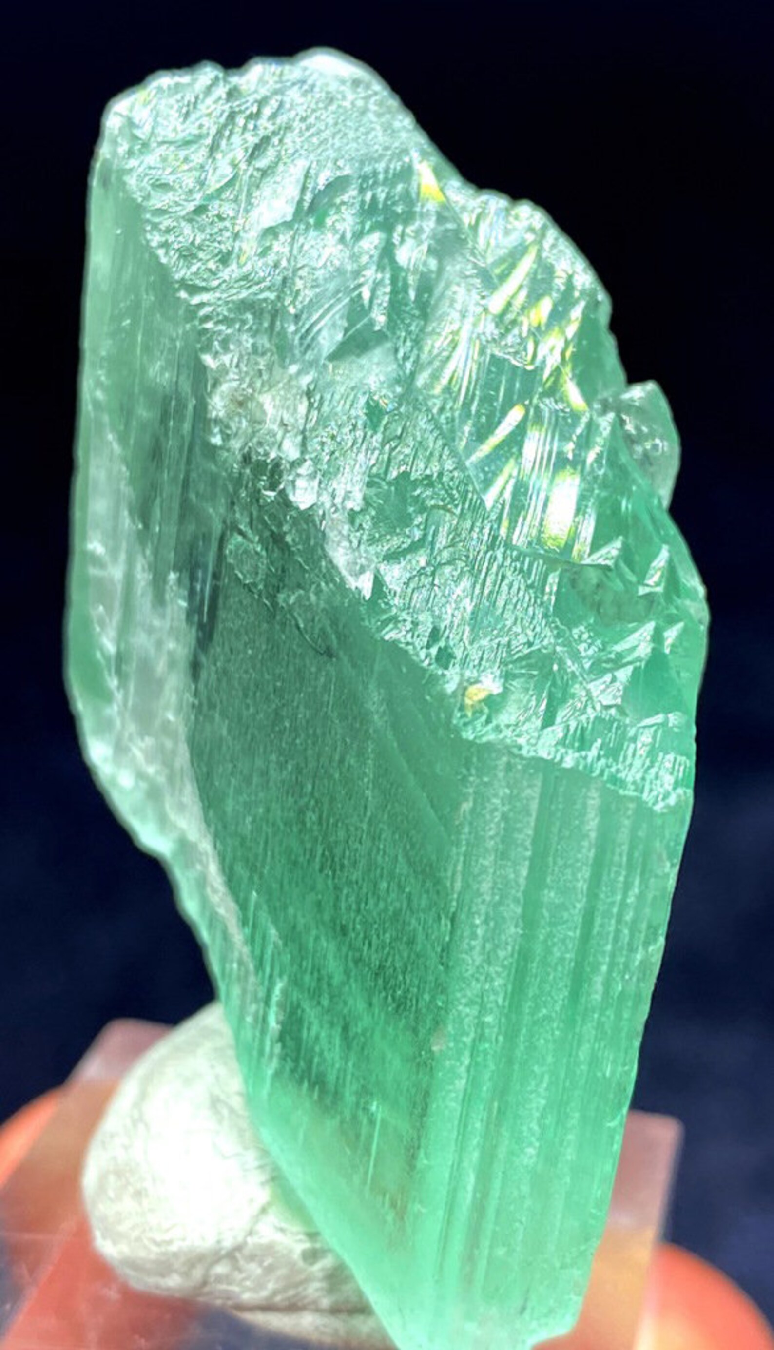 Natural Green Kunzite Crystal With Complex Mountain Shape - Etsy