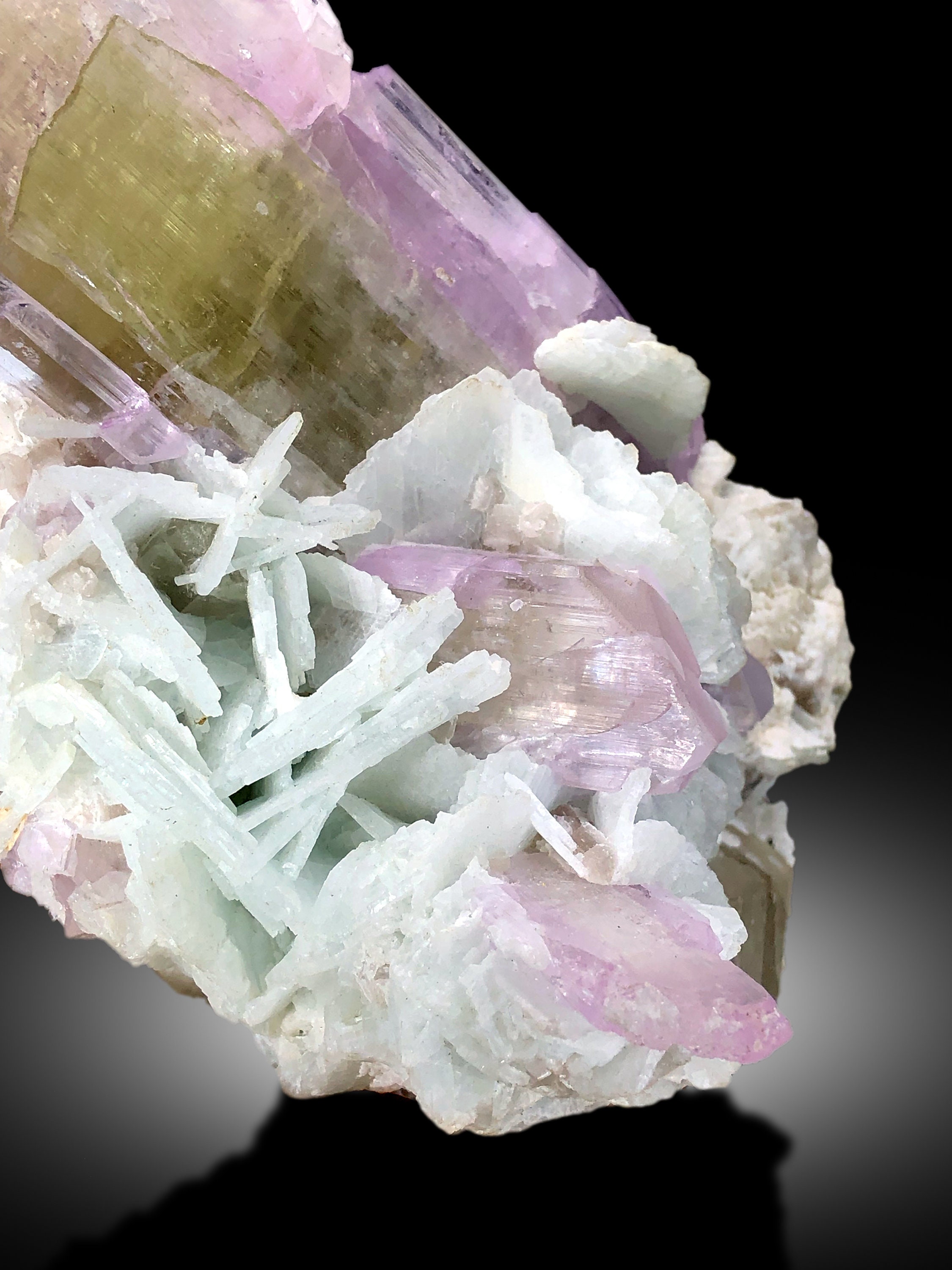V Shape Terminated Pink Color Kunzite With Cleavelandite Albite and ...