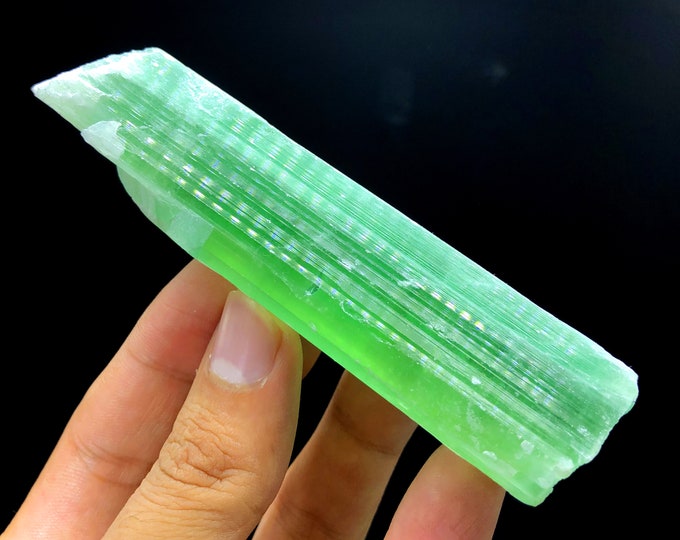 Green Color Kunzite Crystal, Hiddenite Kunzite, Spodumene Kunzite ...
