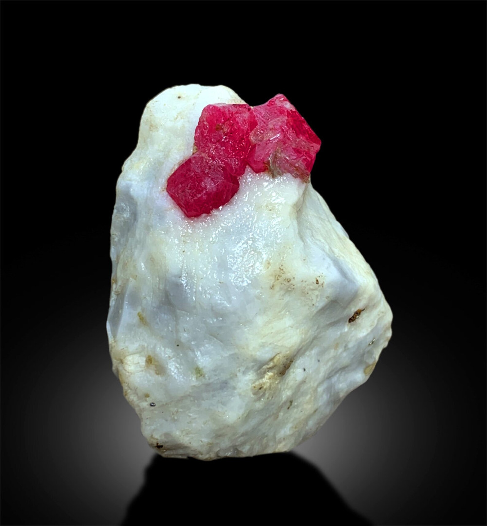 Red Ruby Specimen Pigeon Blood Ruby Crystal Jegdalek Ruby - Etsy