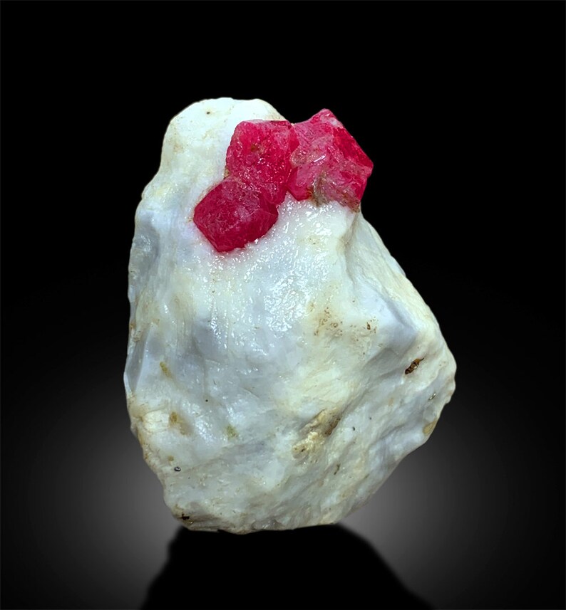 Red Ruby Specimen Pigeon Blood Ruby Crystal Jegdalek Ruby - Etsy