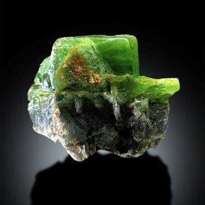 Peridot Crystal, Olivine Peridot Specimen, Green Peridot, Peridot Stone ...