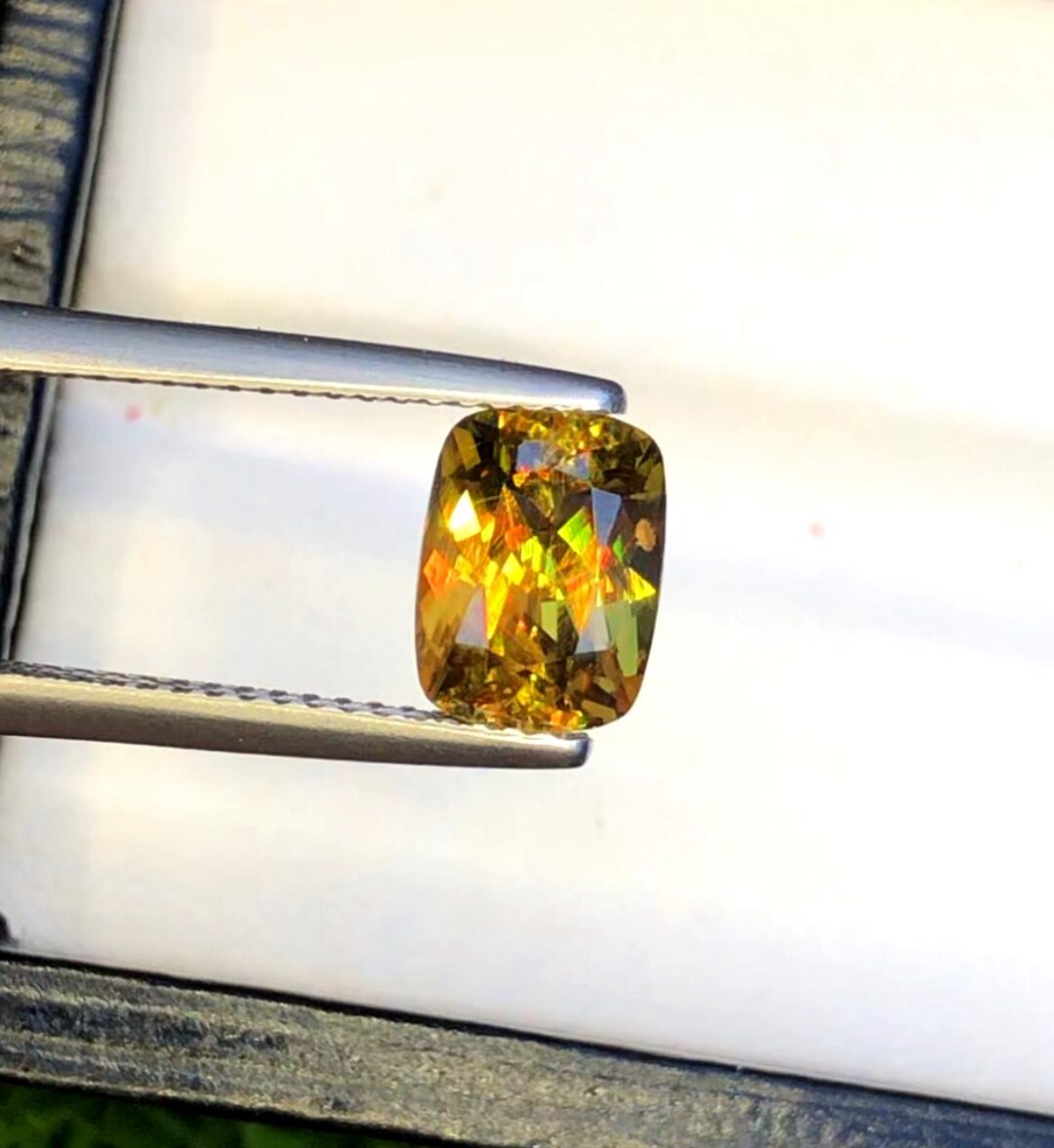 2.10 CT Yellow Cushion Cut Sphene Gemstone: Rare Trichroism Titanite - Etsy