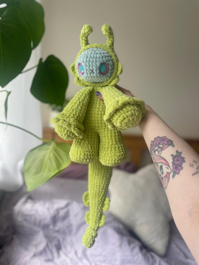 Alien Lyra Plush Crochet Pattern (PDF Digital Download) - Etsy