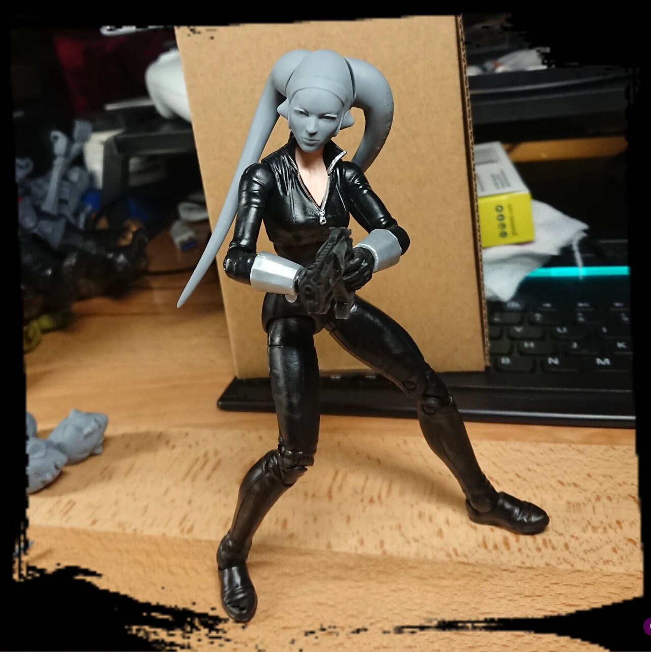 Badass Alien Babe Head [HEAD-B] - Custom Action Figure Accessory ...