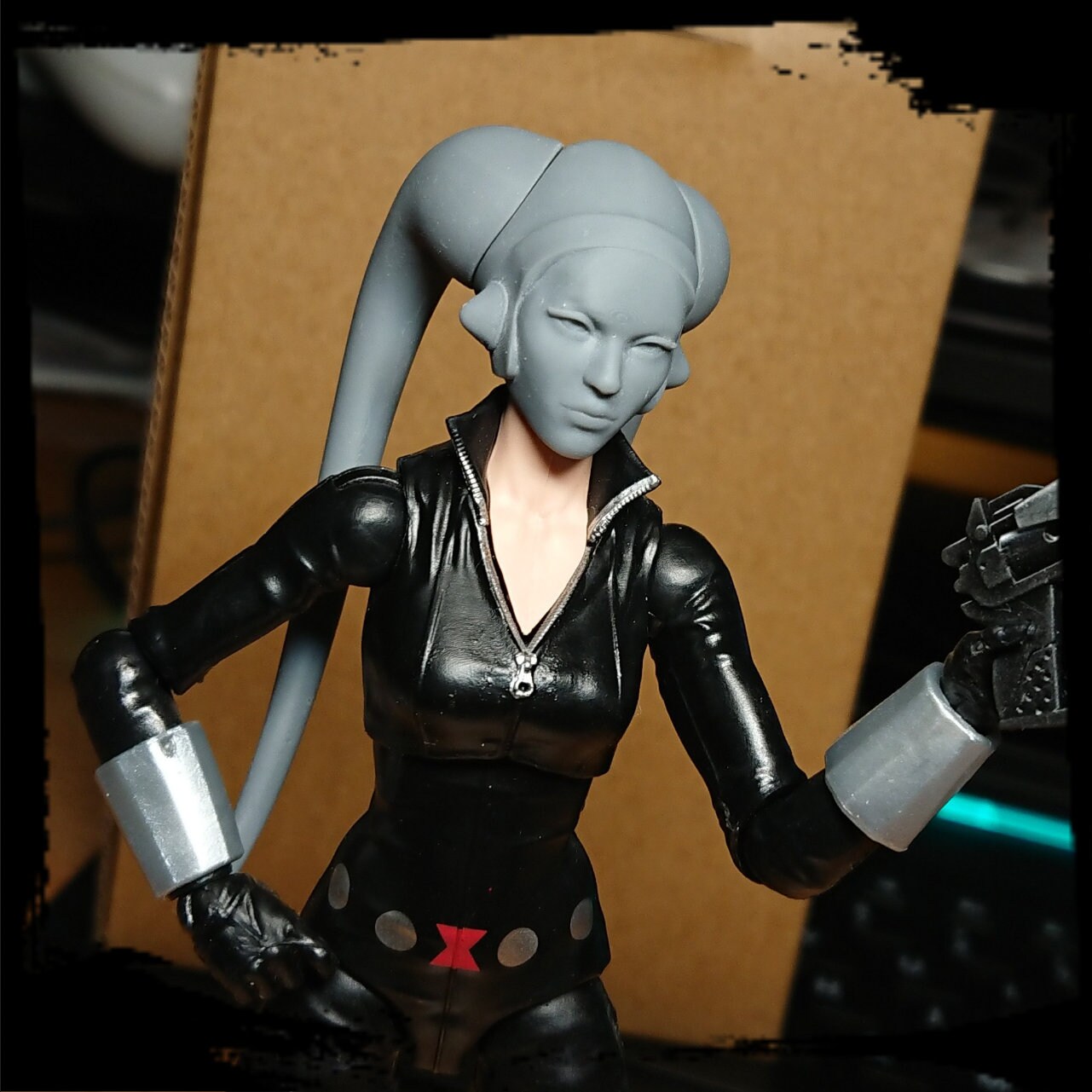 Badass Alien Babe Head [HEAD-B] - Custom Action Figure Accessory ...