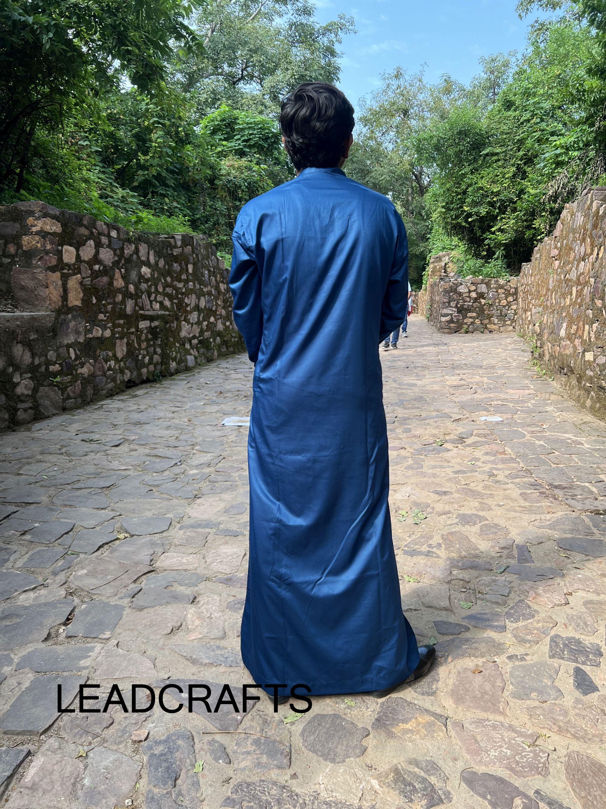 Traditional Men's Thobe-jubba Jubbas-emirati & Omani Islamic Clothing ...