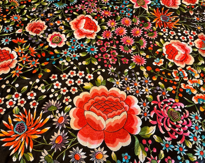 Vintage Manton in Silk Satin With Double-sided Embroidery and Long ...