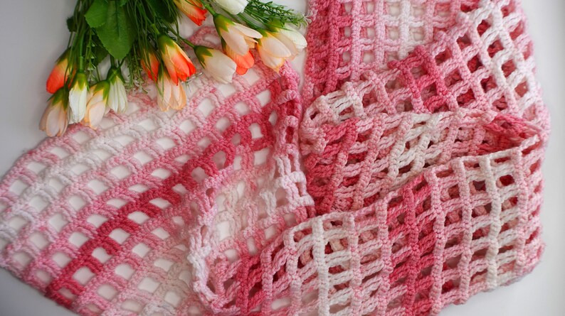 Crochet Pattern PDF + Video – Easy Pink Mesh Lace Scarf - Etsy