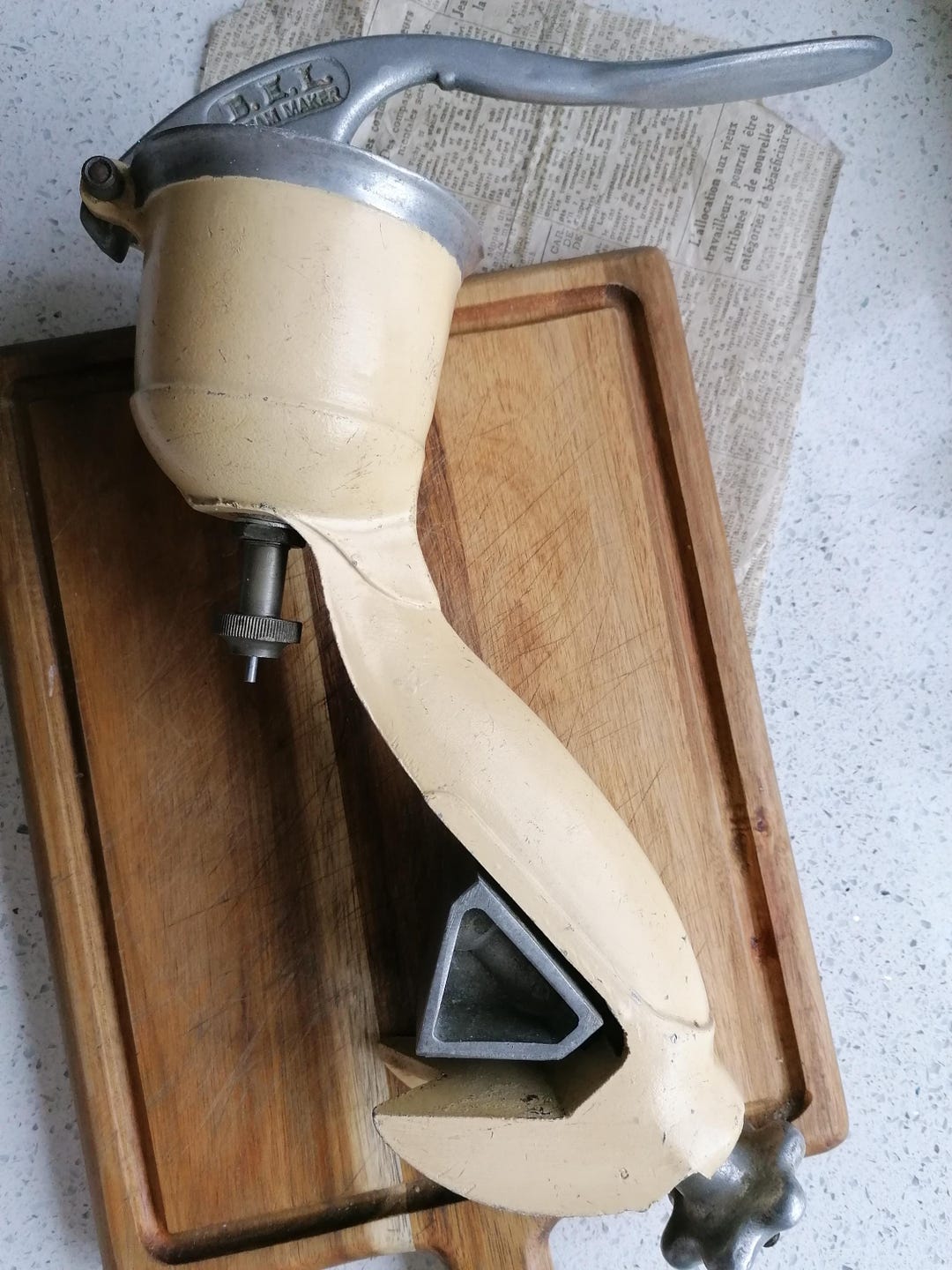Vintage 1940s Bel Empire Cream Maker: Pale Yellow Aluminium Kitchenalia ...