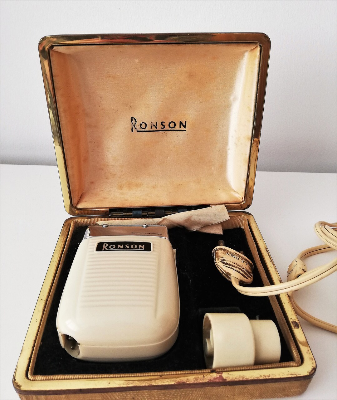 Vintage 1950s Ronson '66 Super Trim Electric Razor' Gents Shaver ...