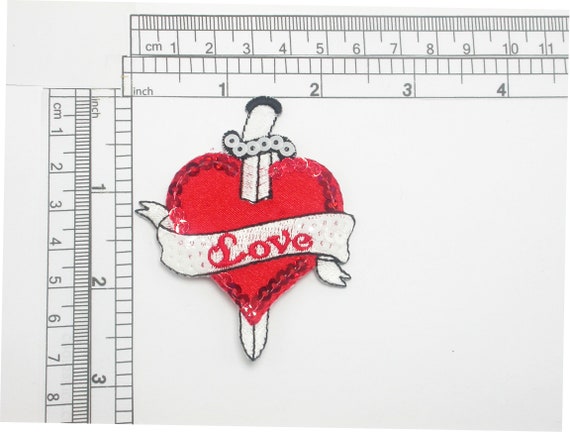 Coeur Avec Poignard Coeur Saignant Poignardé Par Une épée Isolée