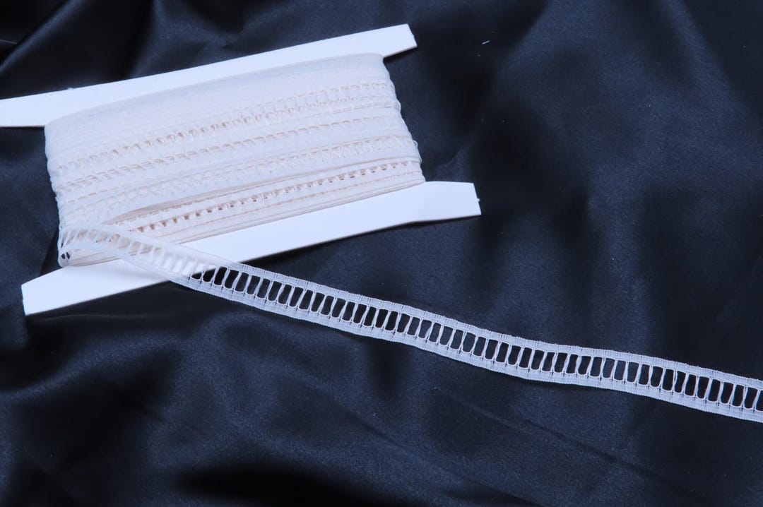 Raschel Lace Fagotting 9/16" 13mm off White Natural 25 or 50 Yard Bolt ...