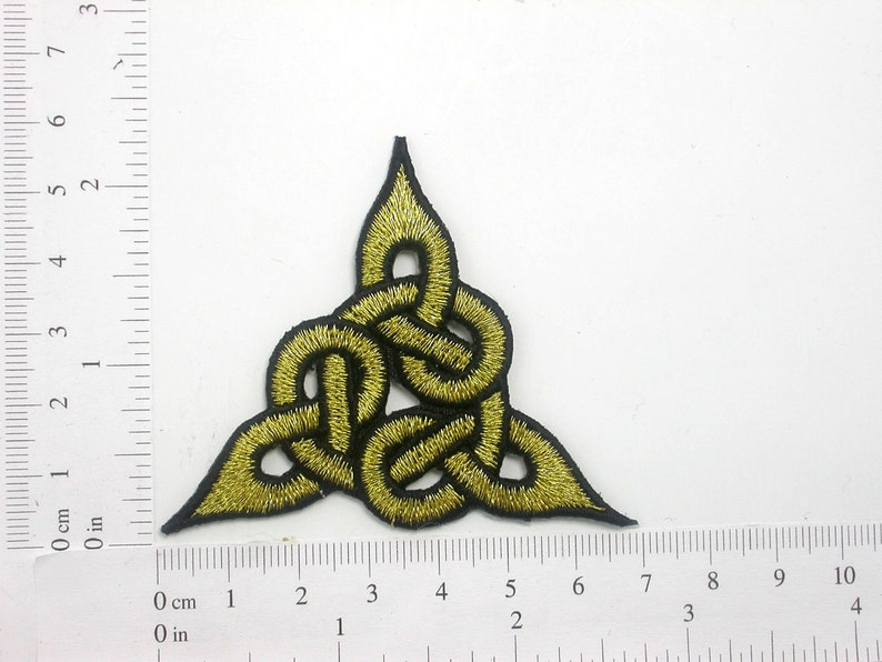 2 X Celtic Tri Knot Patch Embroidered Iron on Applique 2 - Etsy