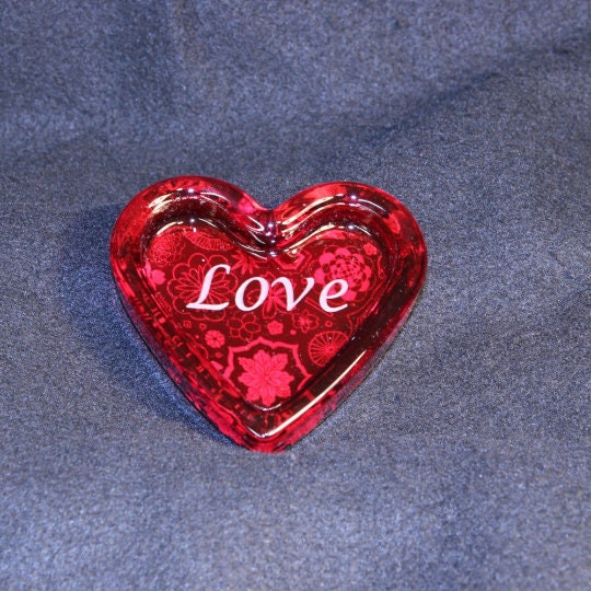 Love Red Heart Crystal Glass Paperweight, Floral Design, Black and ...