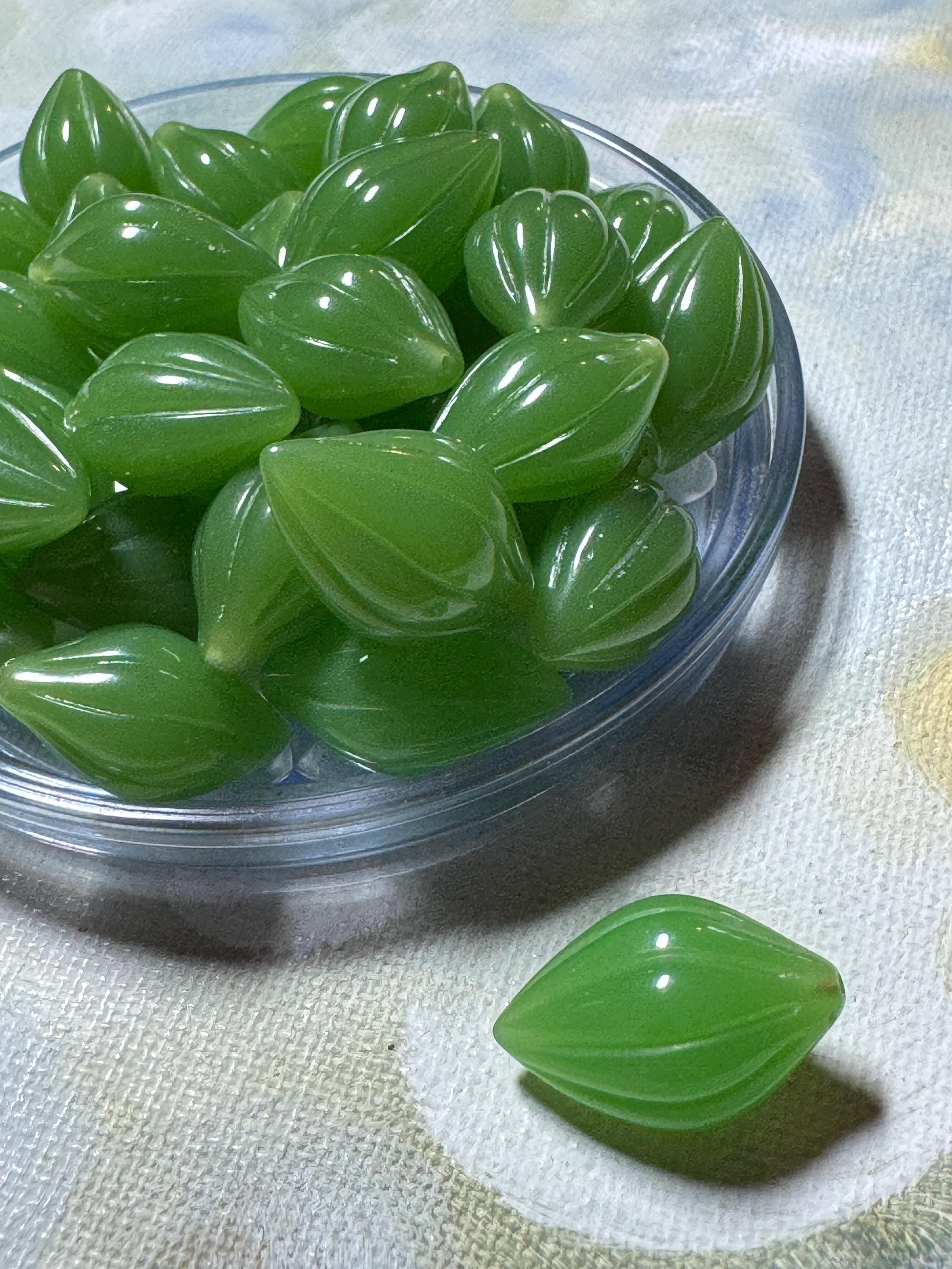 6 End Bud Beads, Vintage Lucite~ Green - Etsy