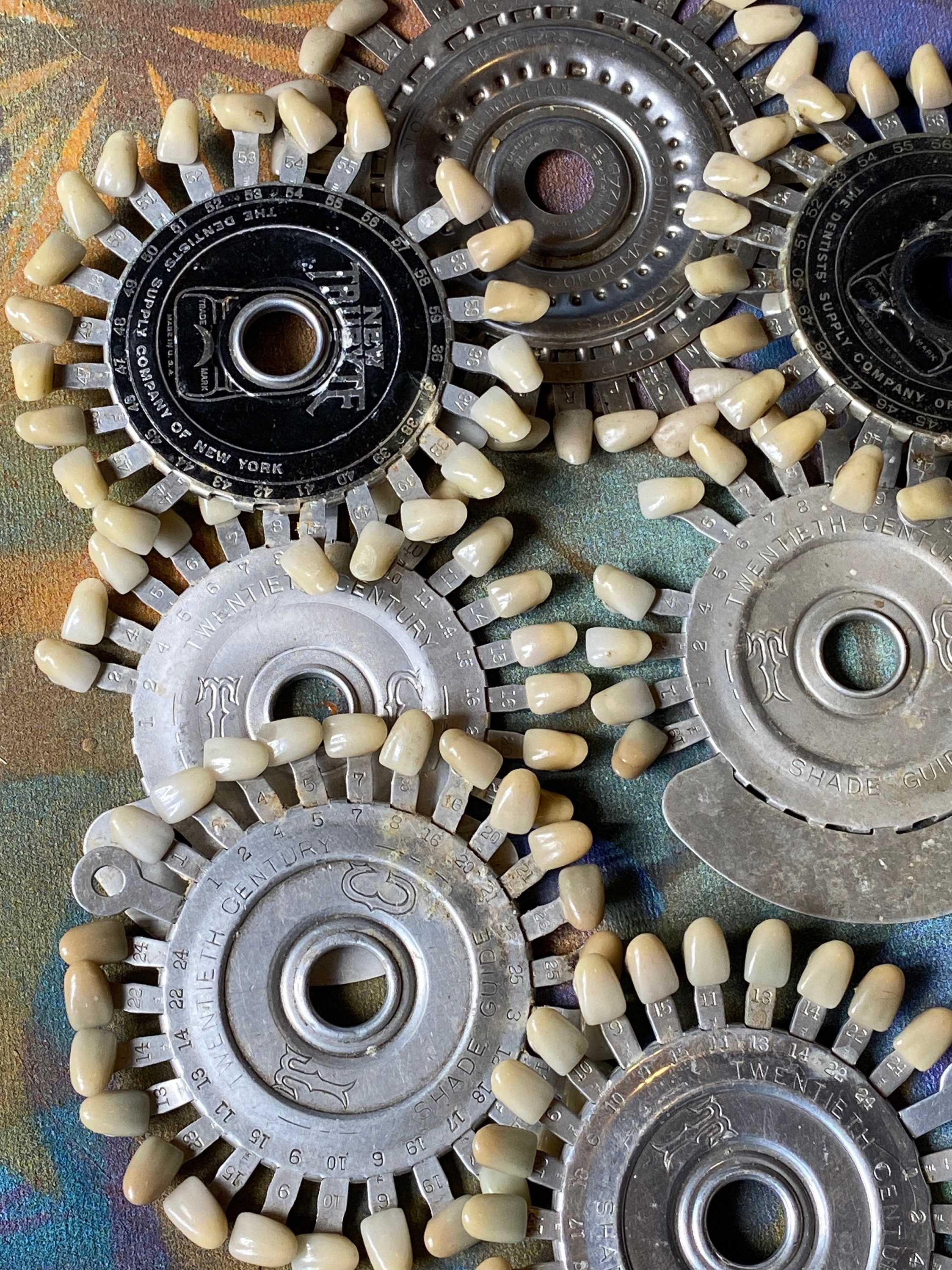 1 Vintage Aluminium Tooth Color Chart Circular Shade Guide Jewelry ...