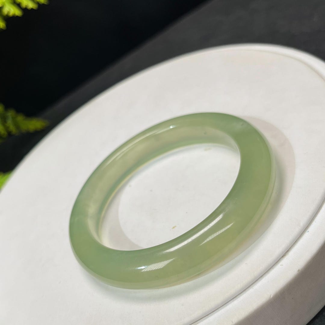 Exquisite Serpentine Jade Bangle 50MM Icy Lake Green Floating Snowflake ...