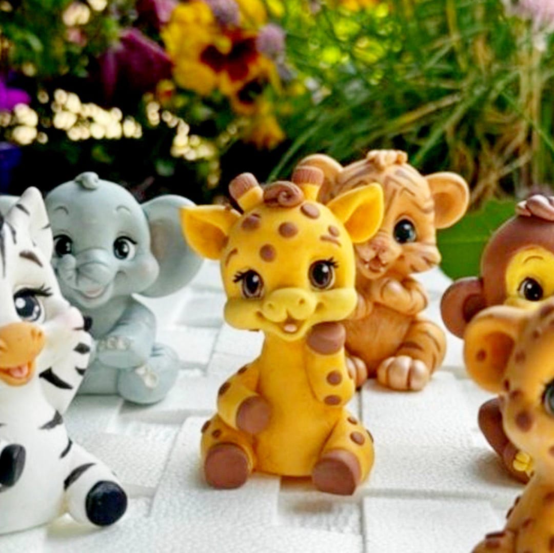 Mini Giraffe Silicone Mold: Animal Resin, Soap, Candle, Chocolate Molds ...