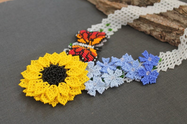 Flower Necklace. Necklace Flower Meadow. Necklace in the Huichol Style. Bright Beaded Decoration ...