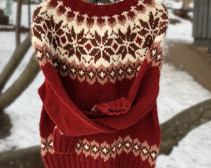 Green Lopapeysa or Lopi Sweater in Icelandic Wool - Etsy