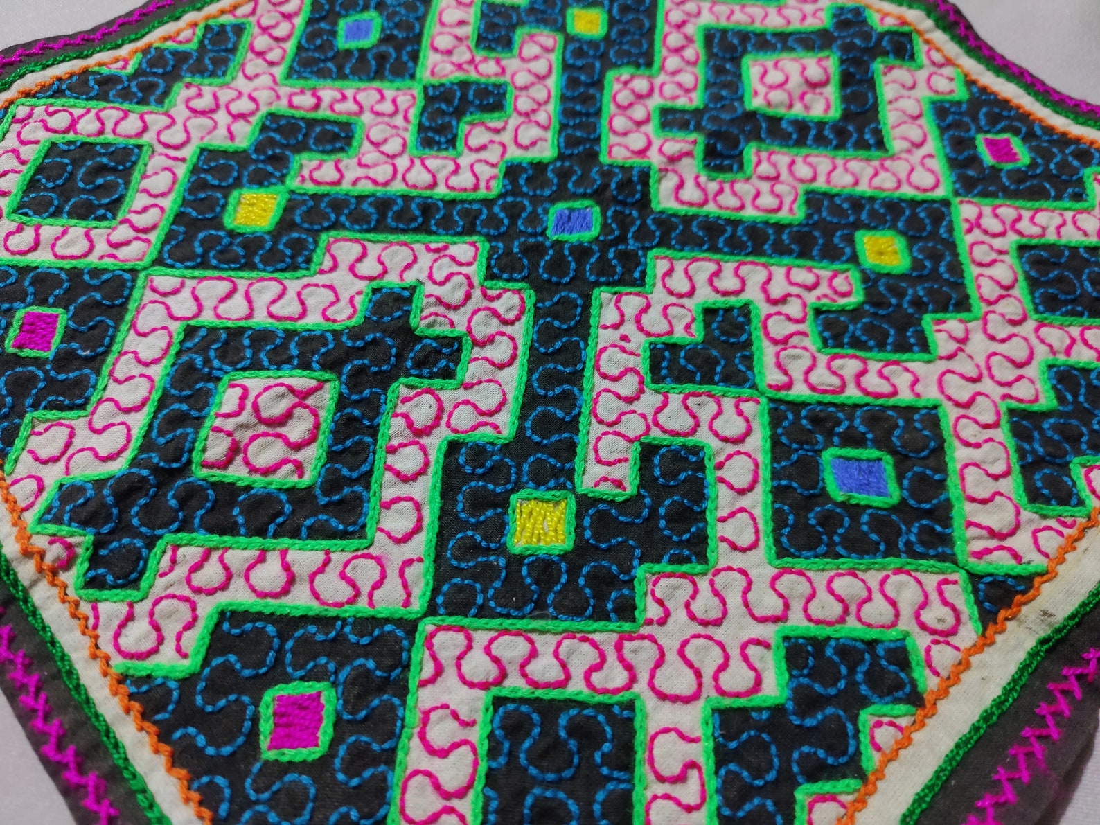 32x32cm Shipibo Tapestry - Etsy