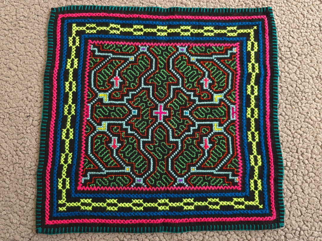 34x33cm Shipibo Tapestry - Etsy