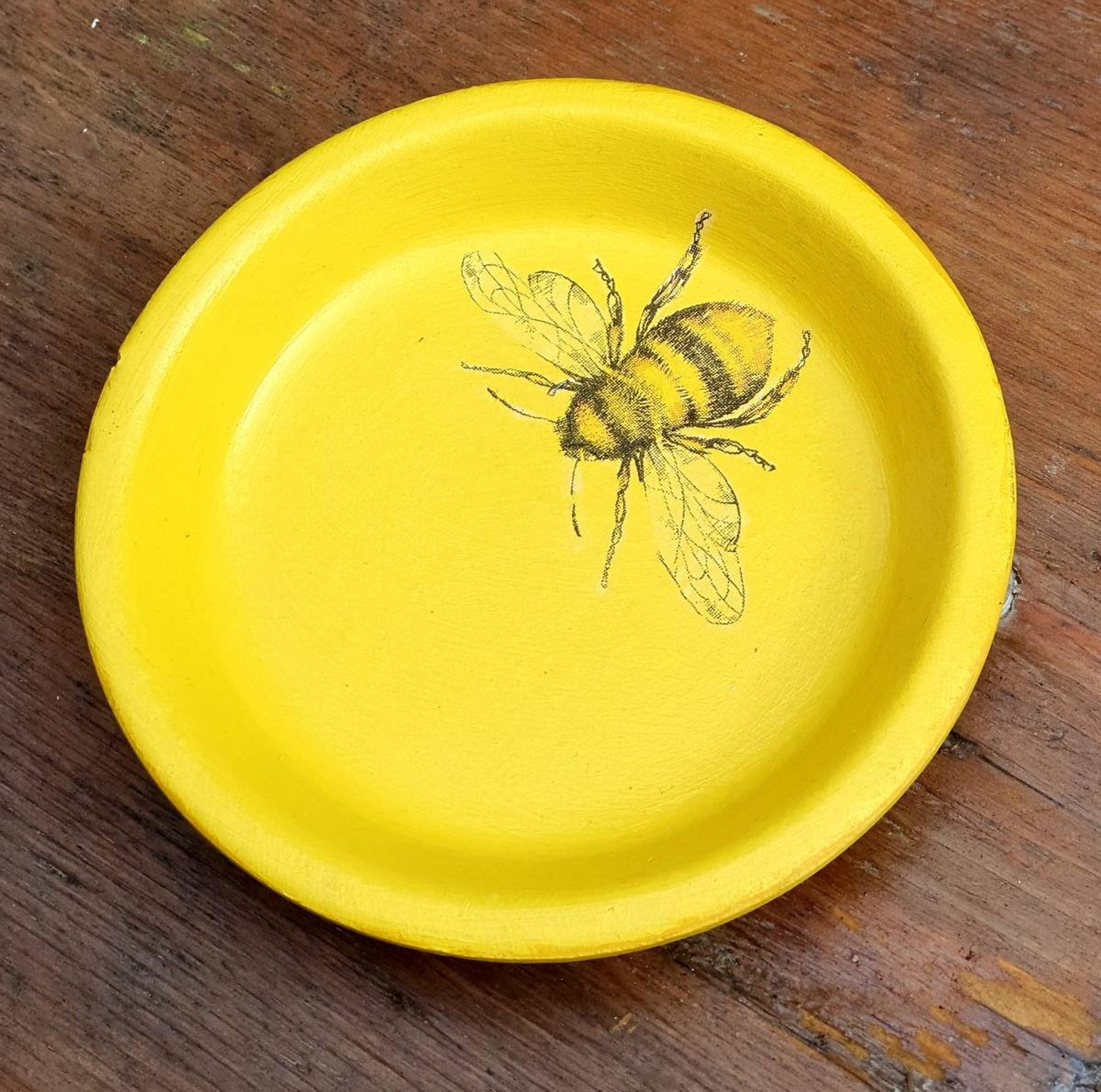 Bee Plant Pots With/without Saucer. Bee Plant Pots, Yellow Painted Clay ...