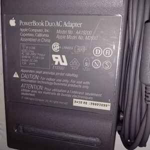 Applemac Powerbook Duo AC Adapter Apple Model M2693, Model: AA19200, 75 VA, Input AC100-240V ...