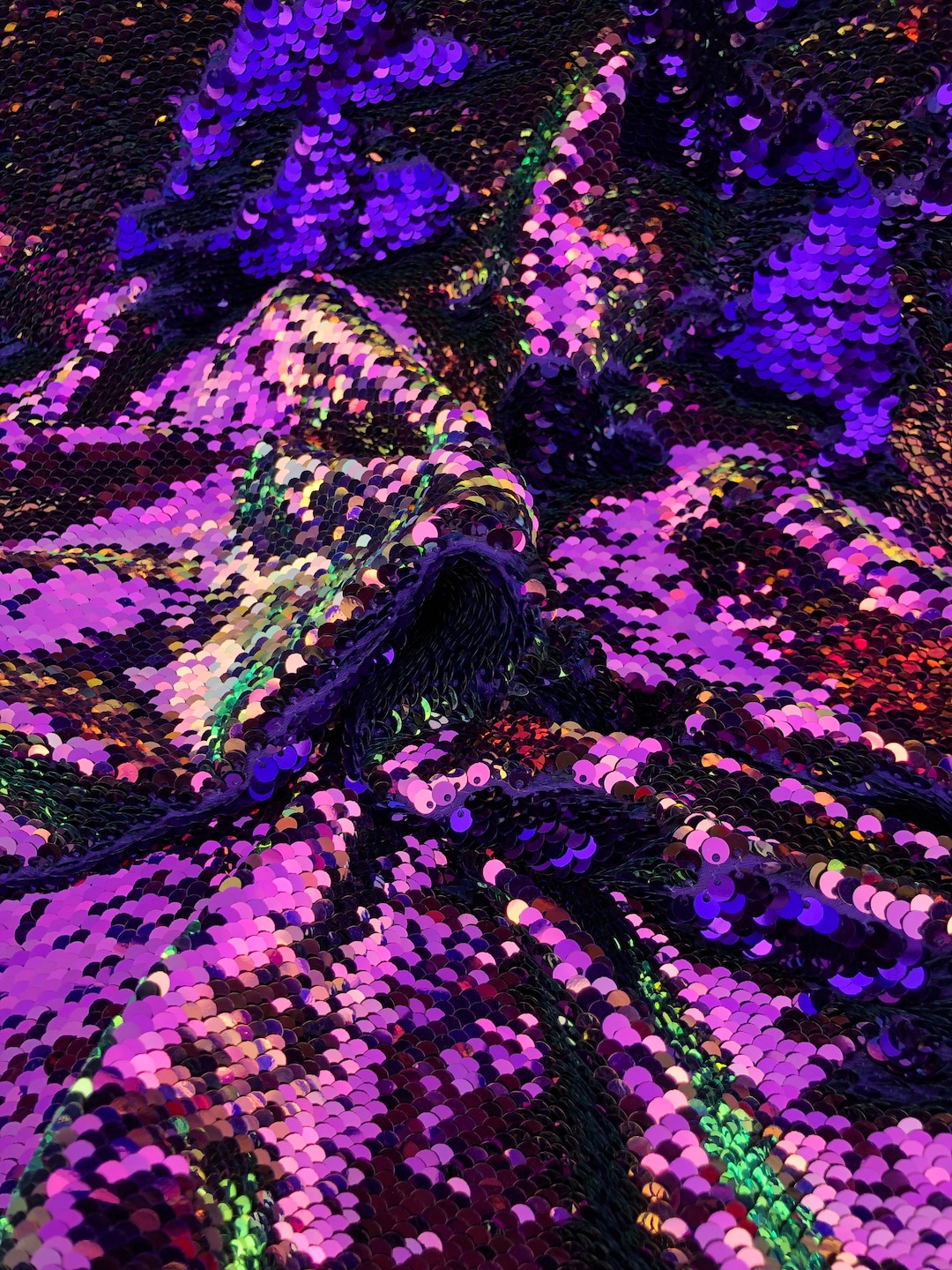 Flip Sequins Purple Iridescent / Shiny Purple 5mm Sequins Sold by the ...