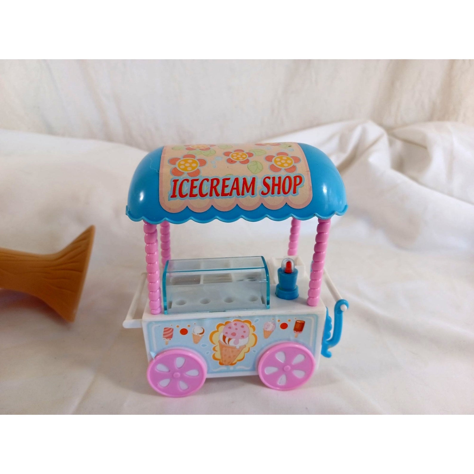 1990's Tiny Treehouse Car Ice Cream Wagon Food Cart Lot Shopkins ...