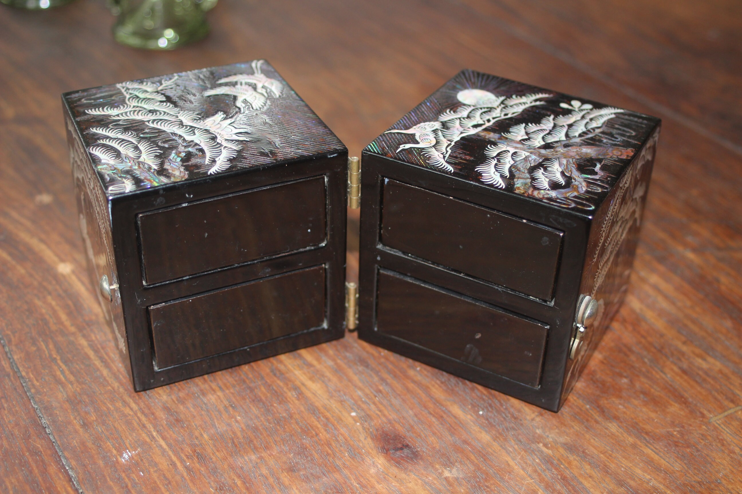 Black Lacquer Mother of Pearl and Abalone Jewelry Box ,korean Art - Etsy