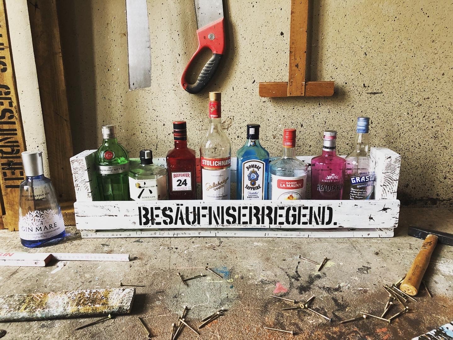 Palettenregal iT S GiN o CLoCK Ginregal Ginbar Gin Bar Regal Weinregal ...
