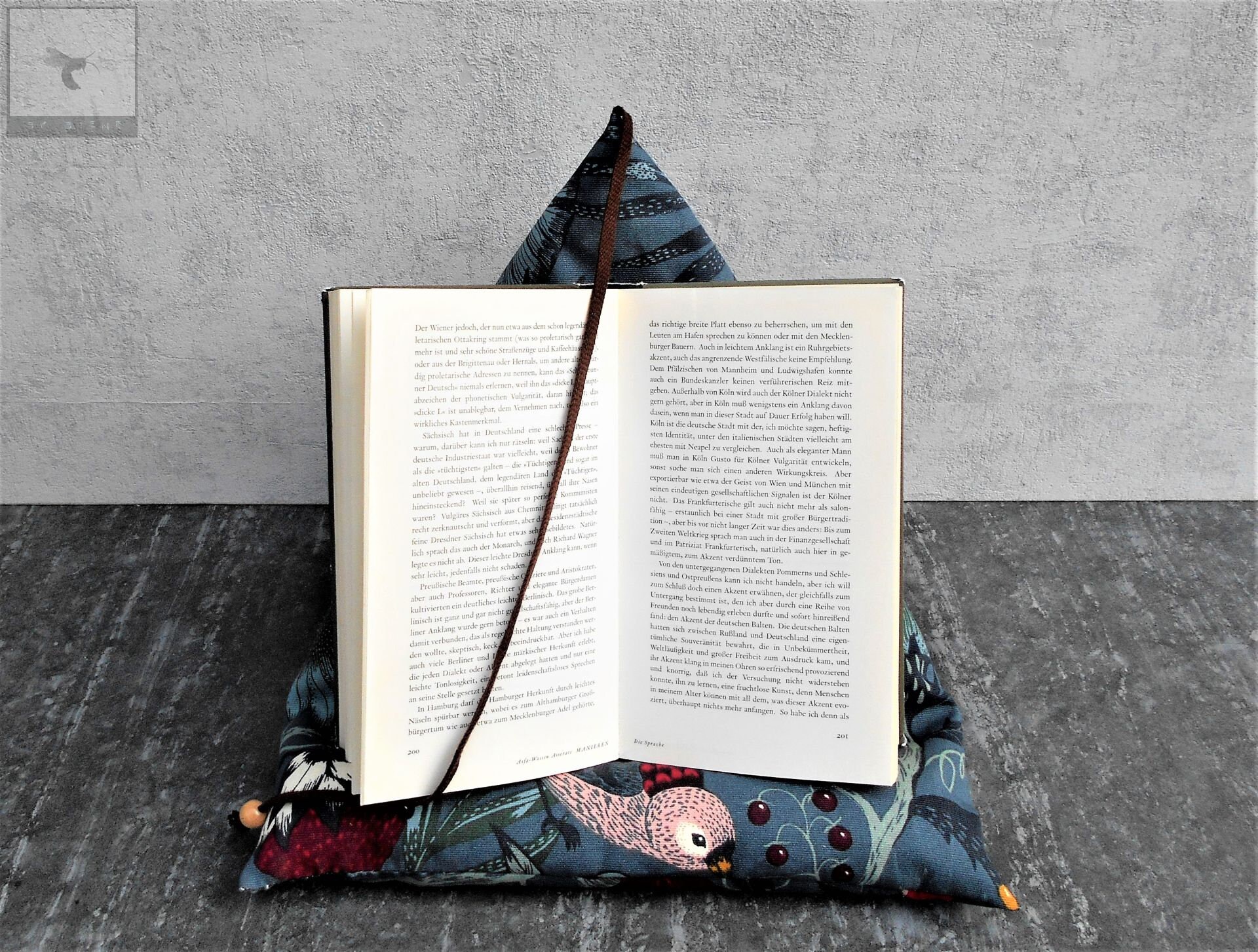 Exotic Reading Pillow in Dark Green - Etsy