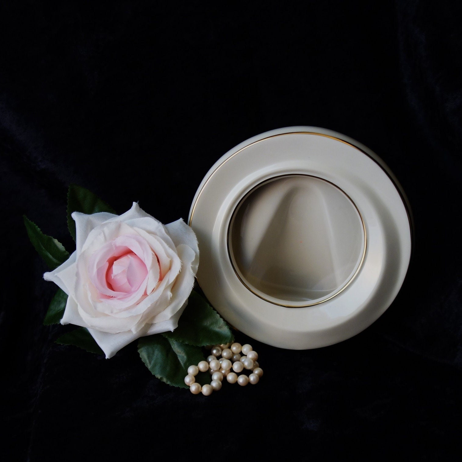 Lenox Round Porcelain Photo Frame 24K Gold Trim, Gift for Mom, Tabletop ...