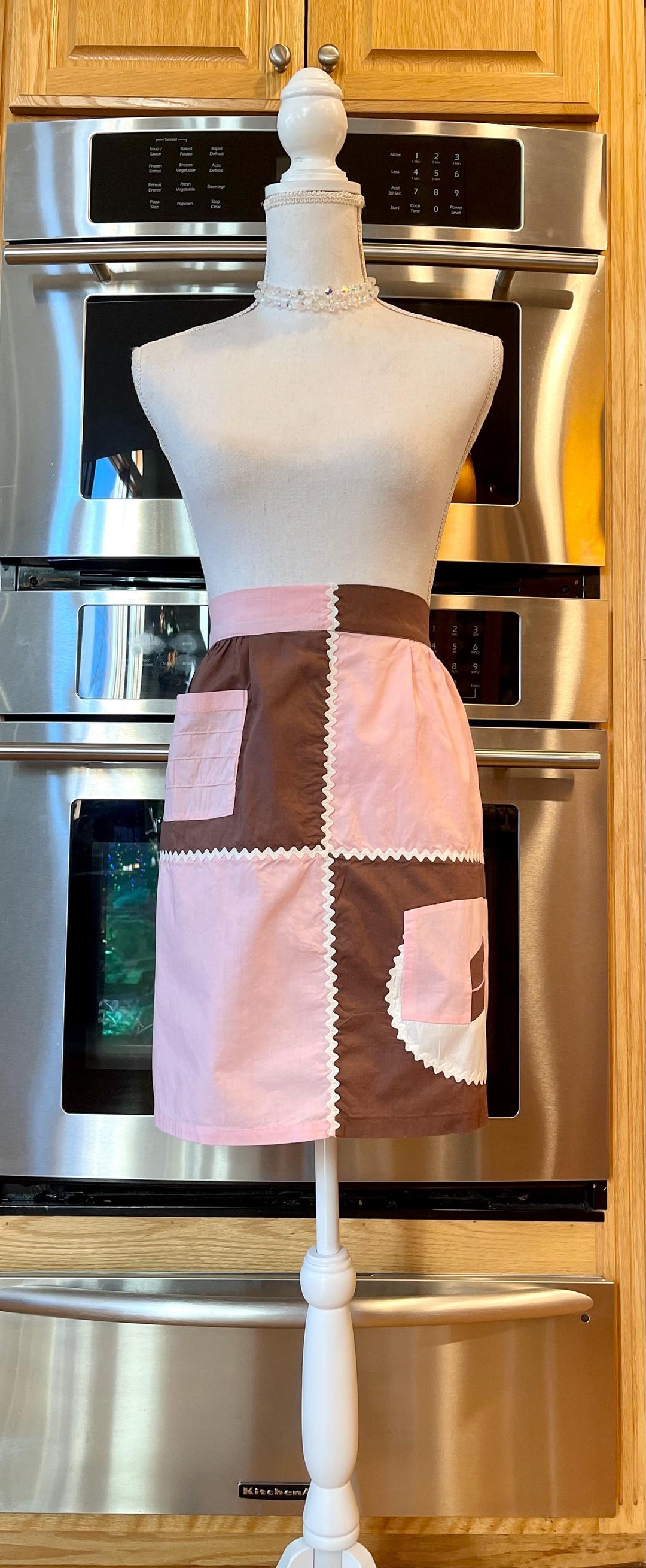 Vintage Fun Pink Brown Colo Block Apron With Pockets and White Trim ...