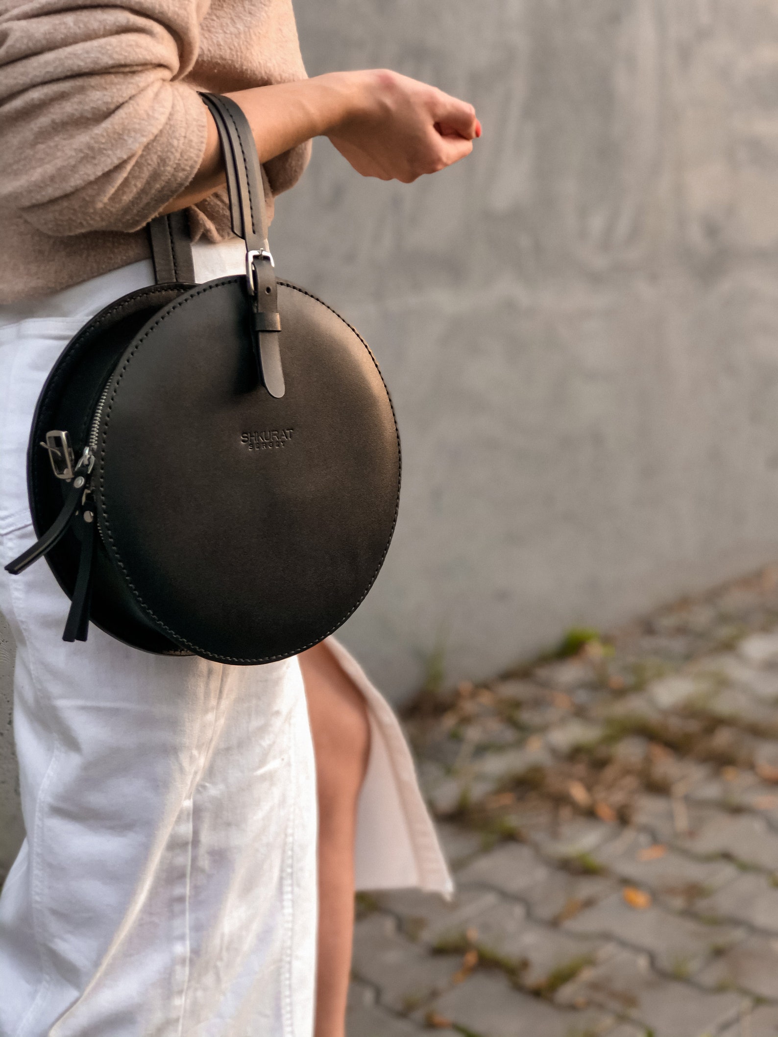 Structured Circle Crossbody Bag. Black Leather Round Bag | Etsy