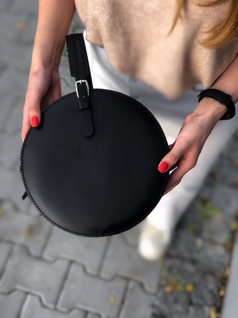 Structured Circle Crossbody Bag. Black Leather Round Bag | Etsy