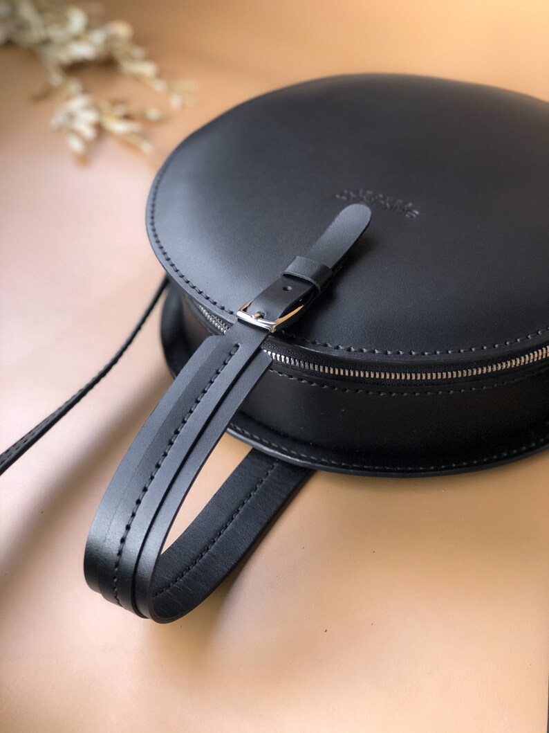 Structured Circle Crossbody Bag. Black Leather Round Bag | Etsy