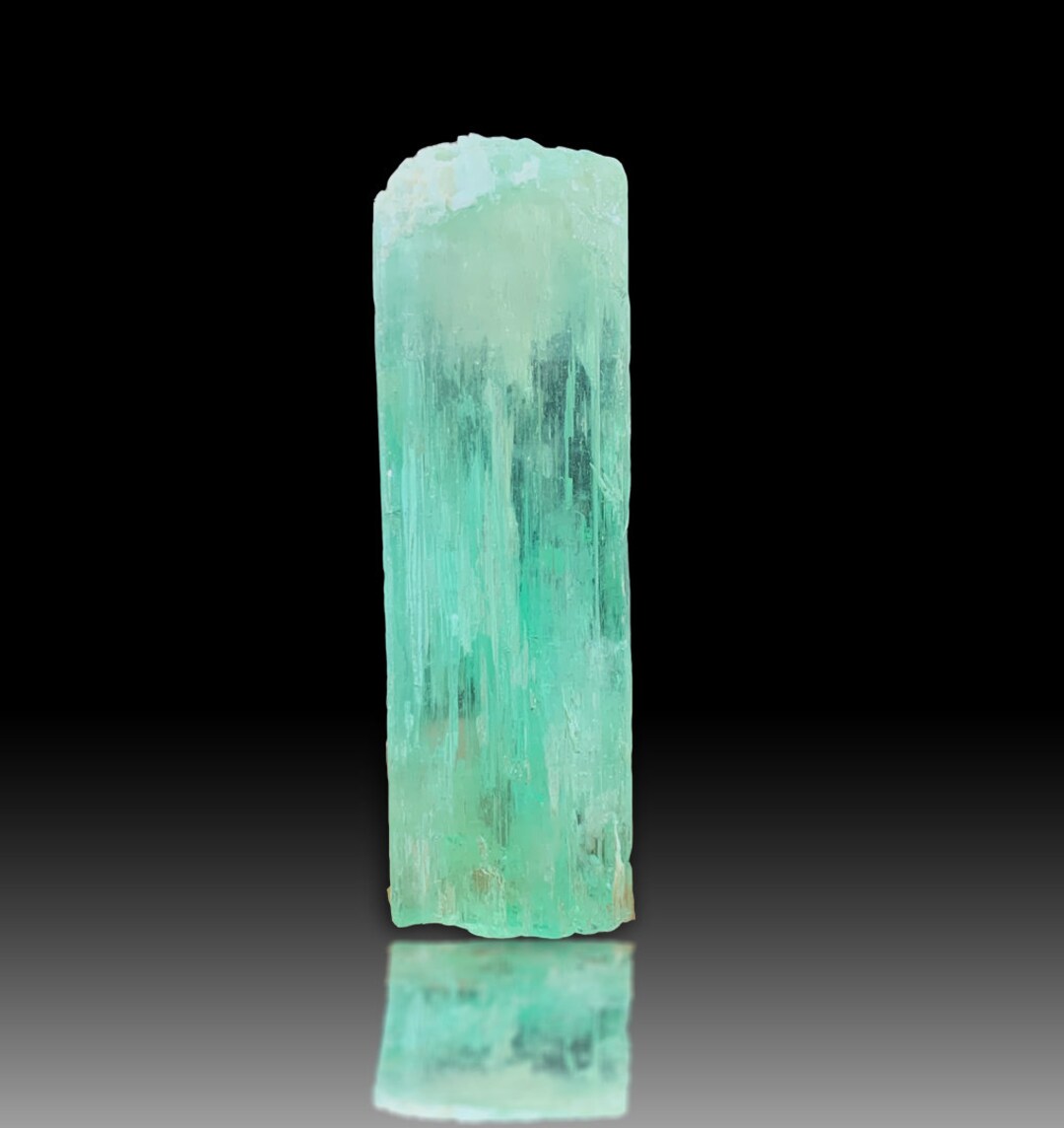 Green Kunzite , Spodumene Green Color Kunzite Crystal , Afghanistan~69 ...