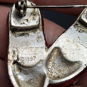 Wizard of Oz, Ruby Red Slippers Brooch From 1997, in Good Condition ...