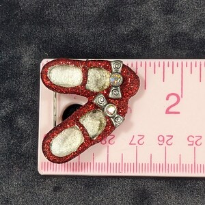 Wizard of Oz, Ruby Red Slippers Brooch From 1997, in Good Condition ...