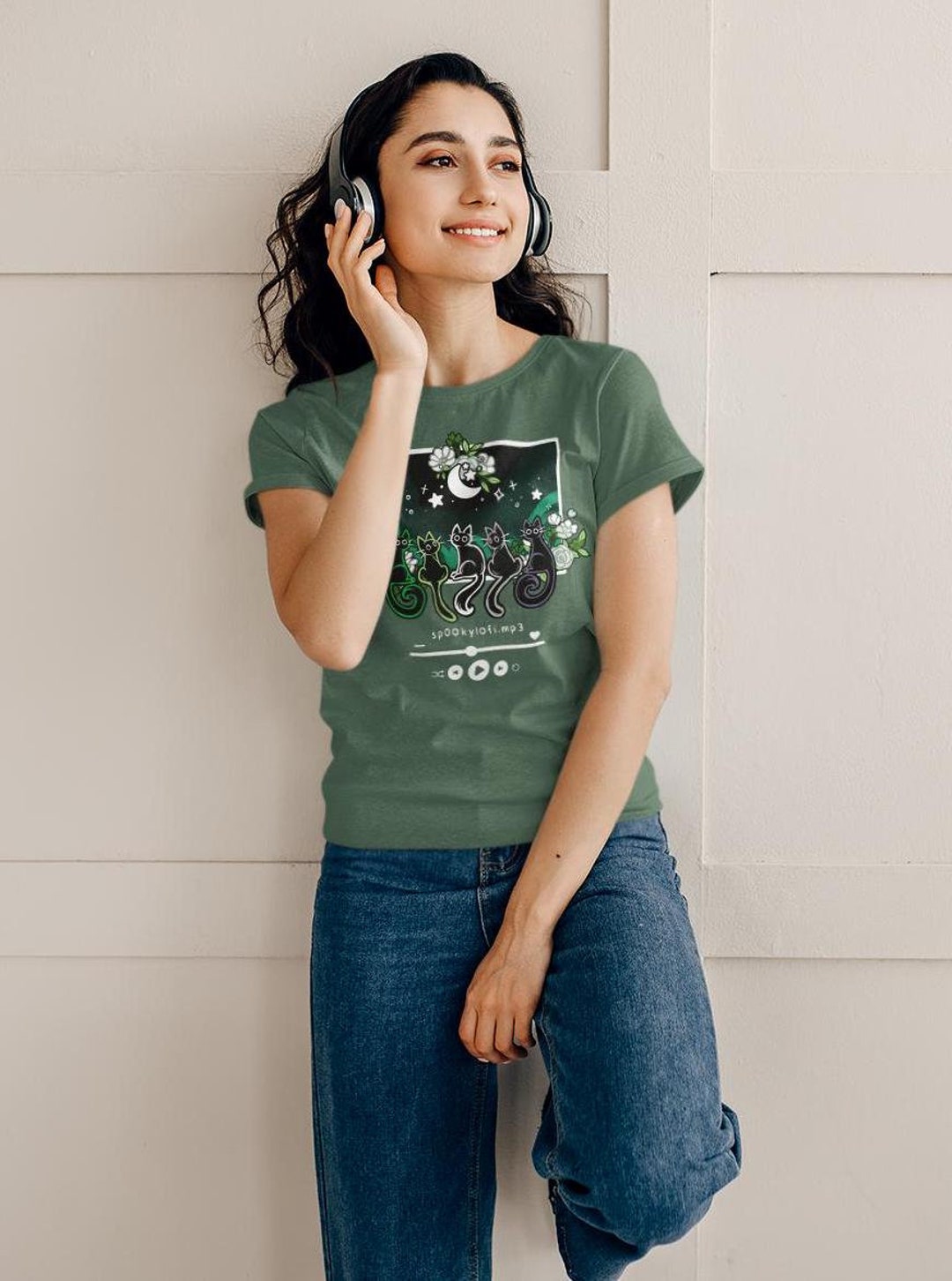 Aromantic Subtle Pride Cat T-shirt | Aromantic Pride, Cute Aro Clothes ...
