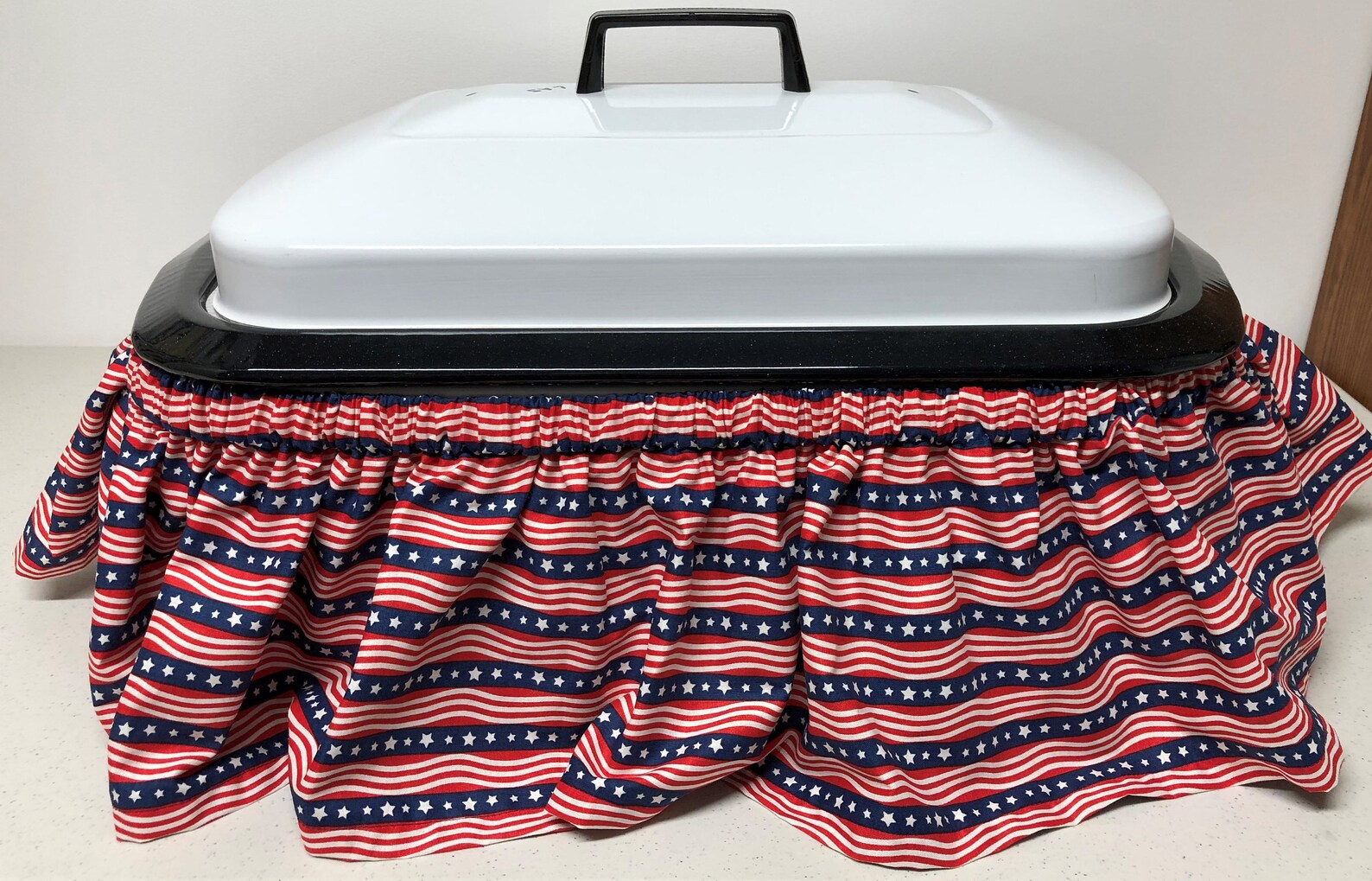 18 Quart Roaster Oven Handmade Skirt for Serving Red White Blue Stars ...