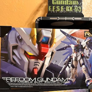 Gundam Model or Any Model Box Display Kit. Corner Clips for Displaying ...