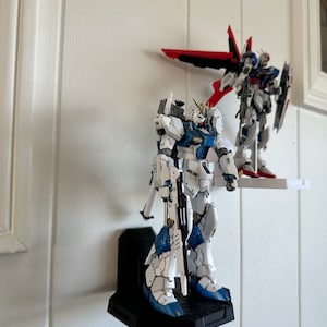 Gundam RG/HG 1/144 Scale Floating Display Shelf. Action Figure Stand ...