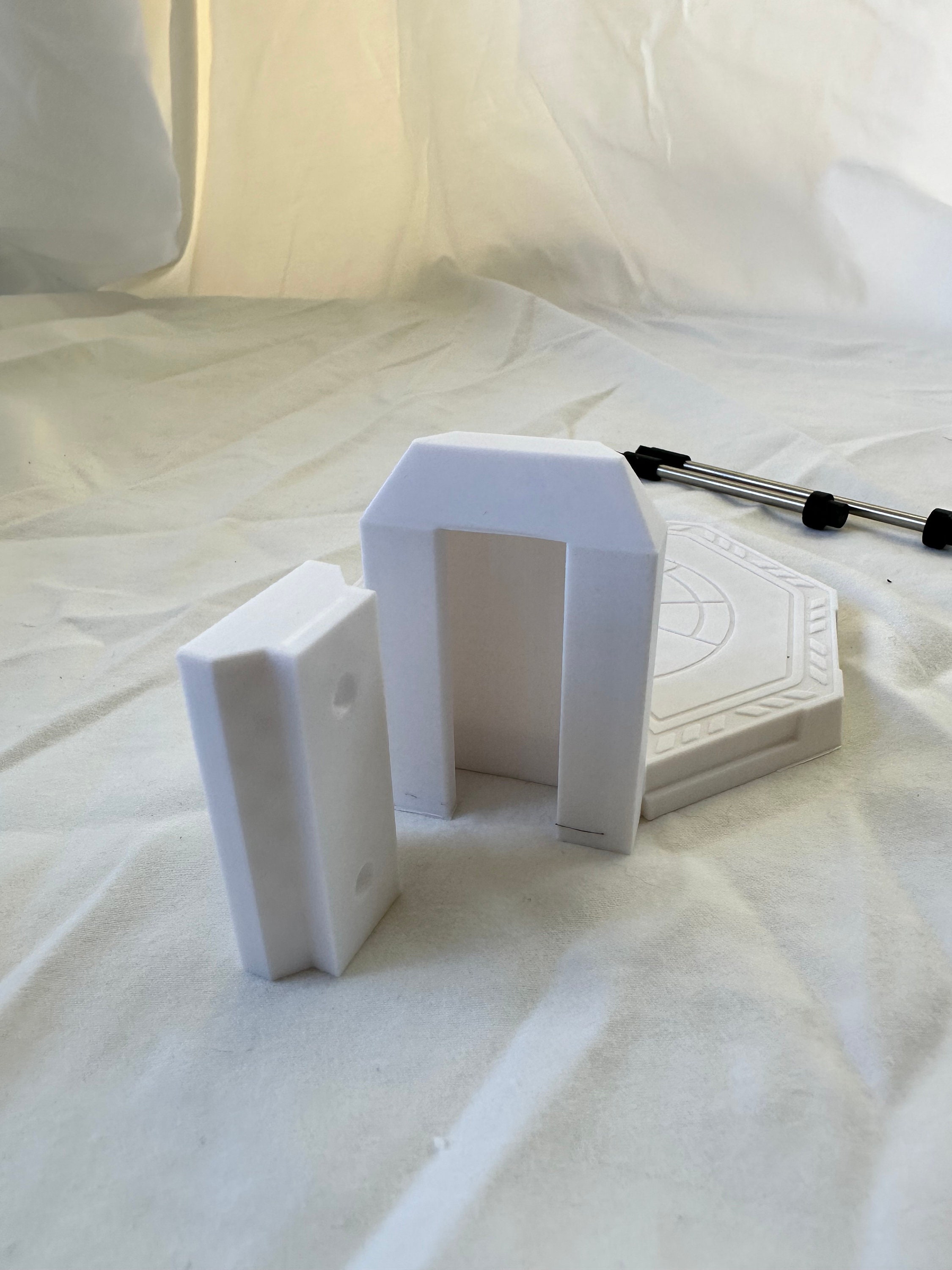 Gundam RG/HG 1/144 Scale Floating Display Shelf. Action Figure Stand ...