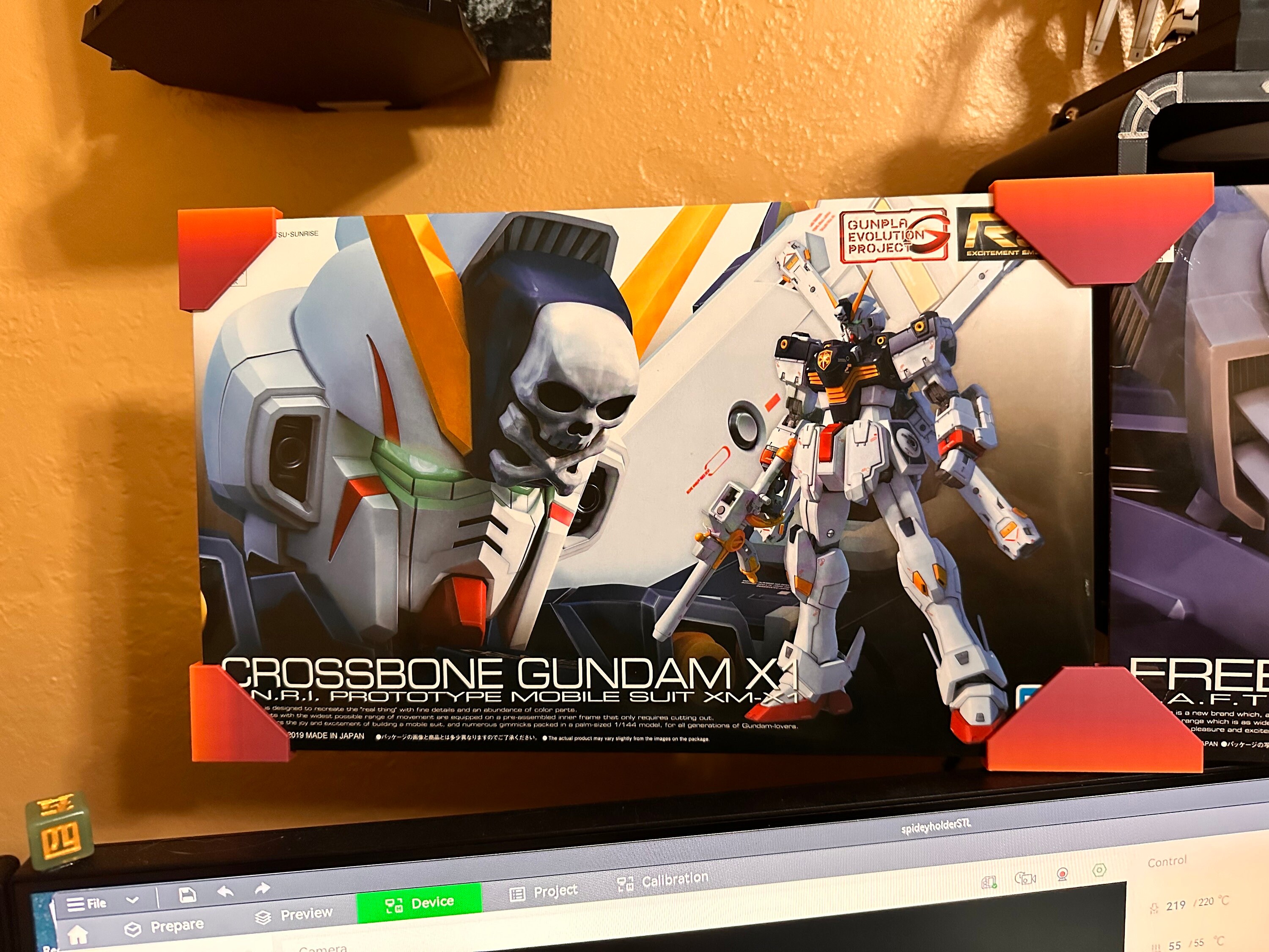 Gundam Model or Any Model Box Display Kit. Corner Clips for Displaying ...