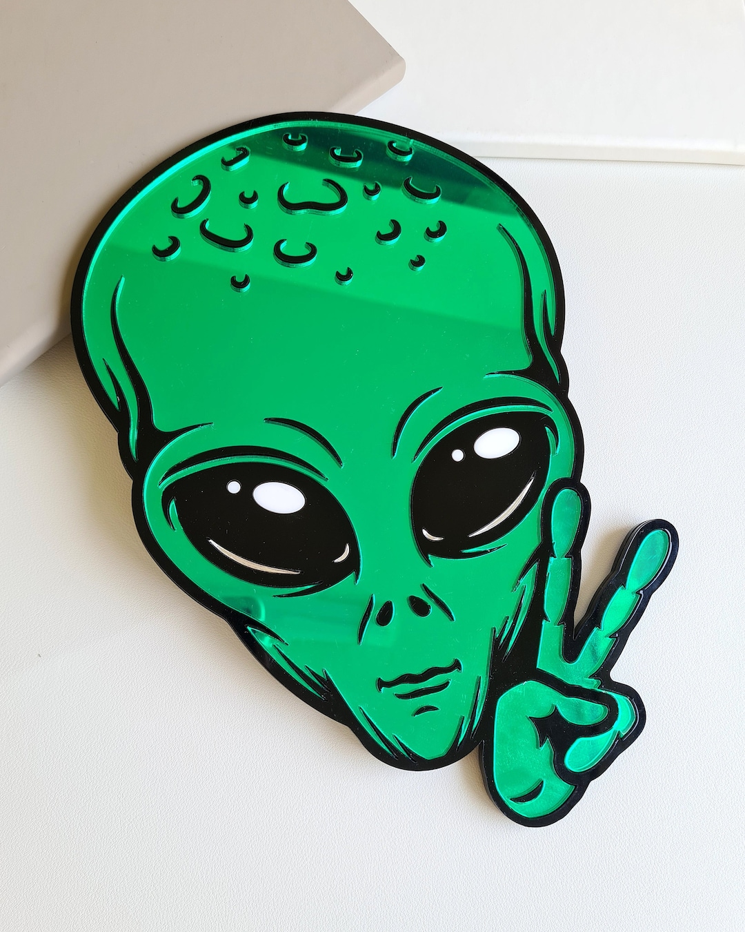 Alien Mirror Wall Art Alien Peace Sign Wall Decor Unique Home Decor UFO ...
