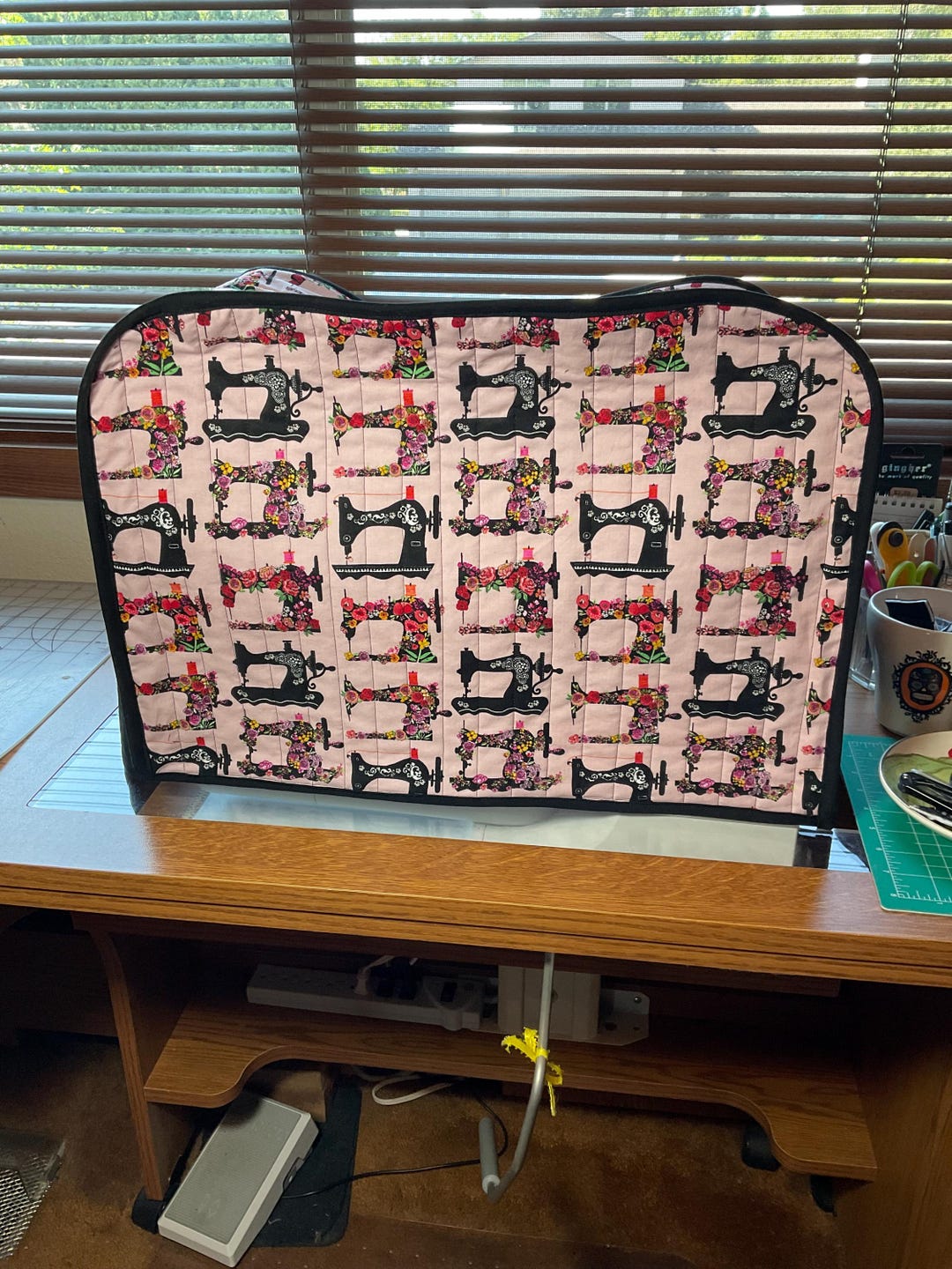 Quilted Sewing Machine Cover 20 1/2x9x14 1/2 Inches, Print is ...